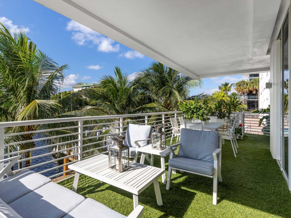 KoolMax Technology - 15 degrees Cooler Artificial Grass